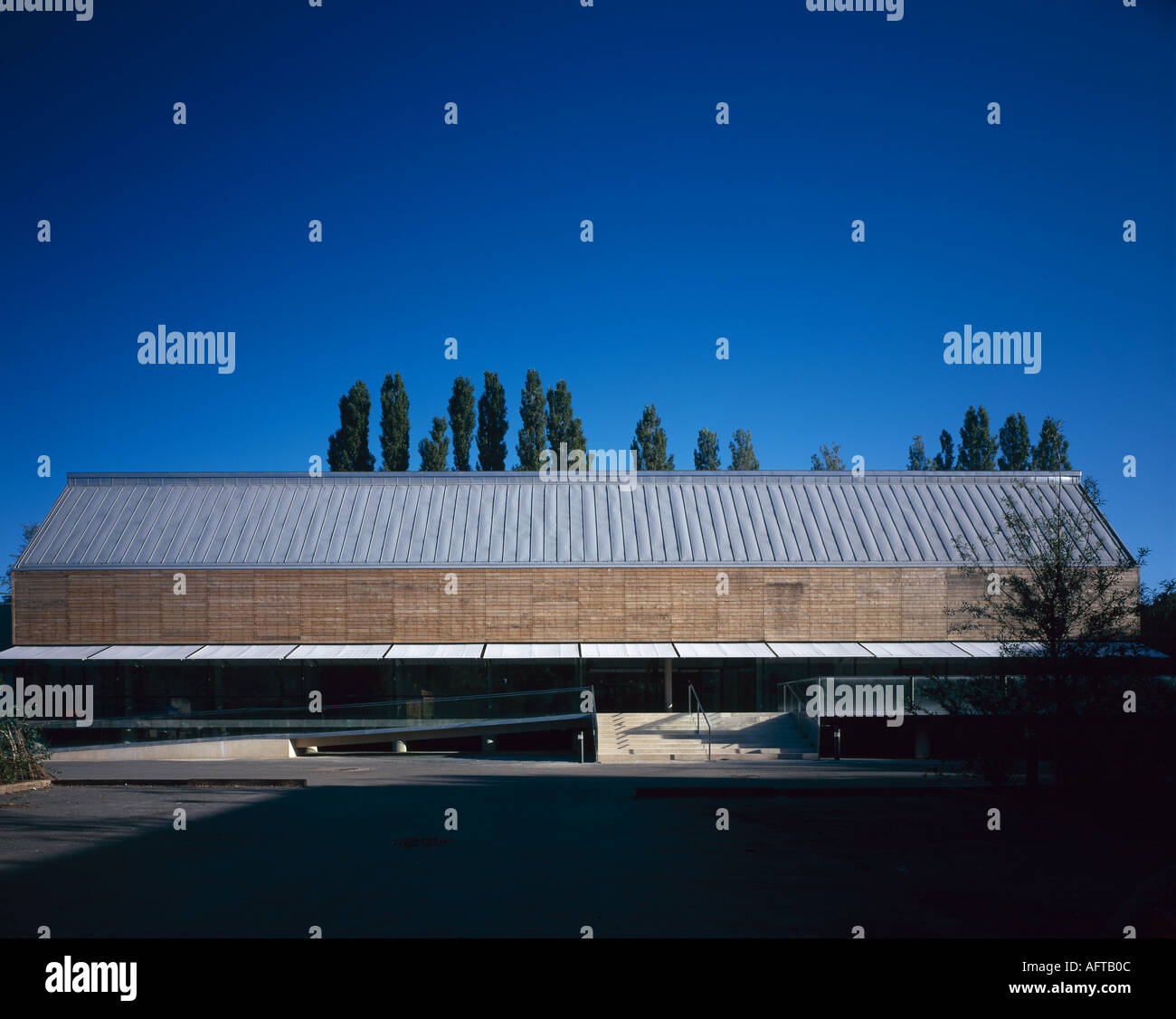 River and rowing museum henley on thames hi-res stock photography and ...