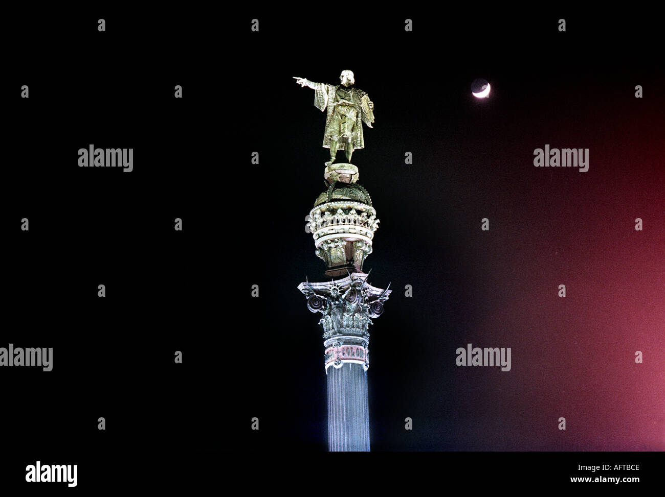 Monument a Colom statue of Columbus lit up at night La Rambla Barcelona ...