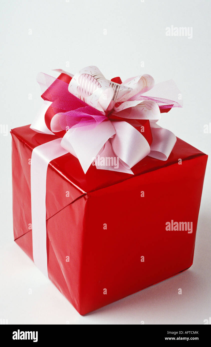 White gift present box Cut Out Stock Images & Pictures - Alamy