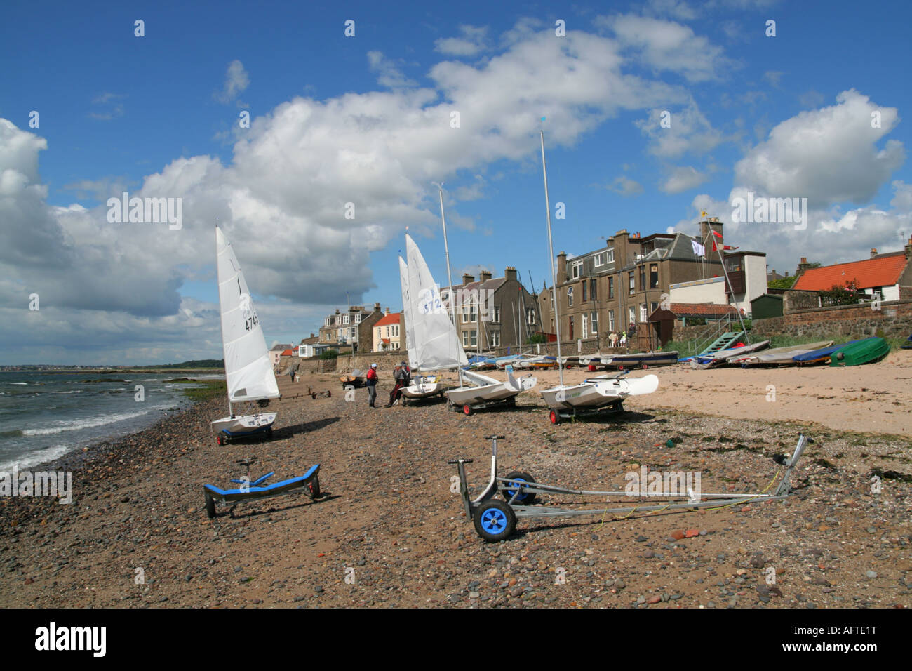 Boats on the beach at Lower Largo, Fife, Scotland Stock Photo - Alamy