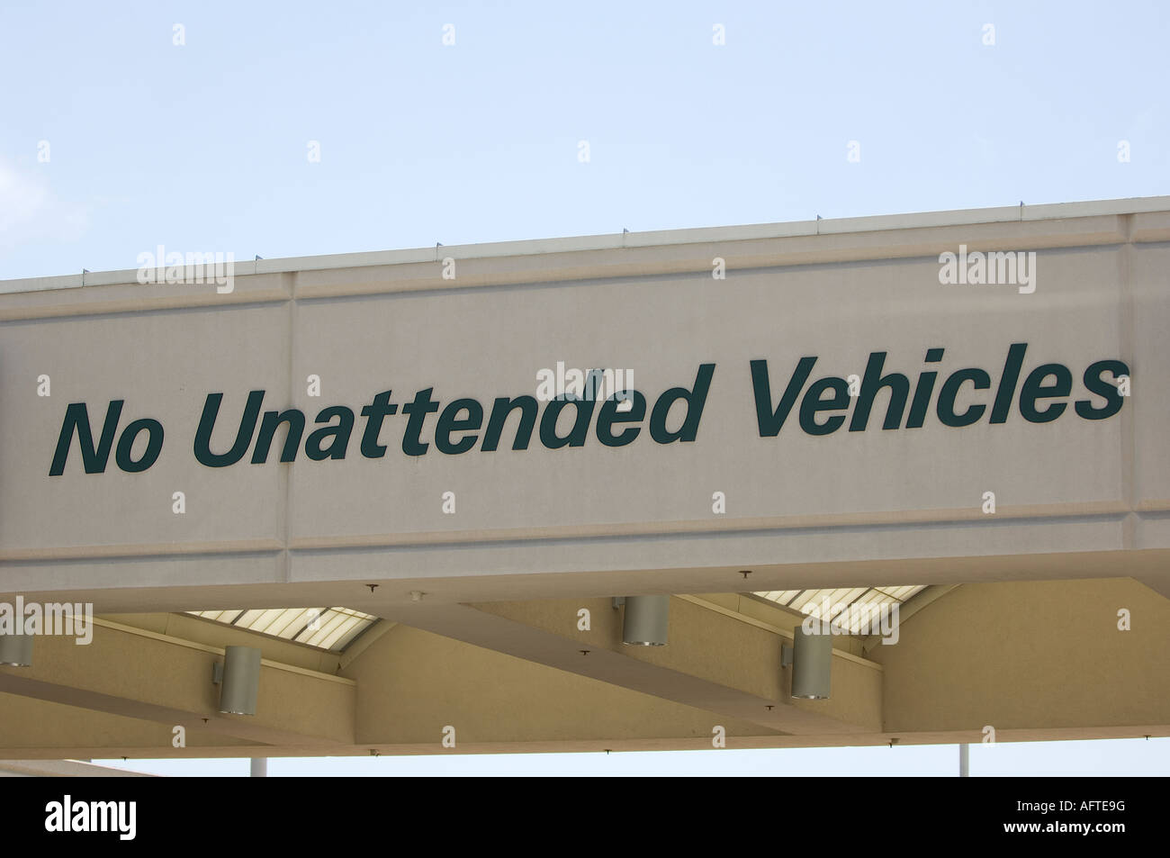 Unattended vehicles hi-res stock photography and images - Alamy