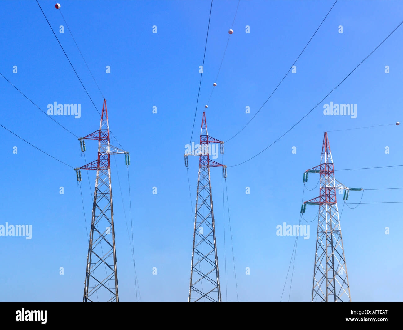 Three pylons hi-res stock photography and images - Alamy
