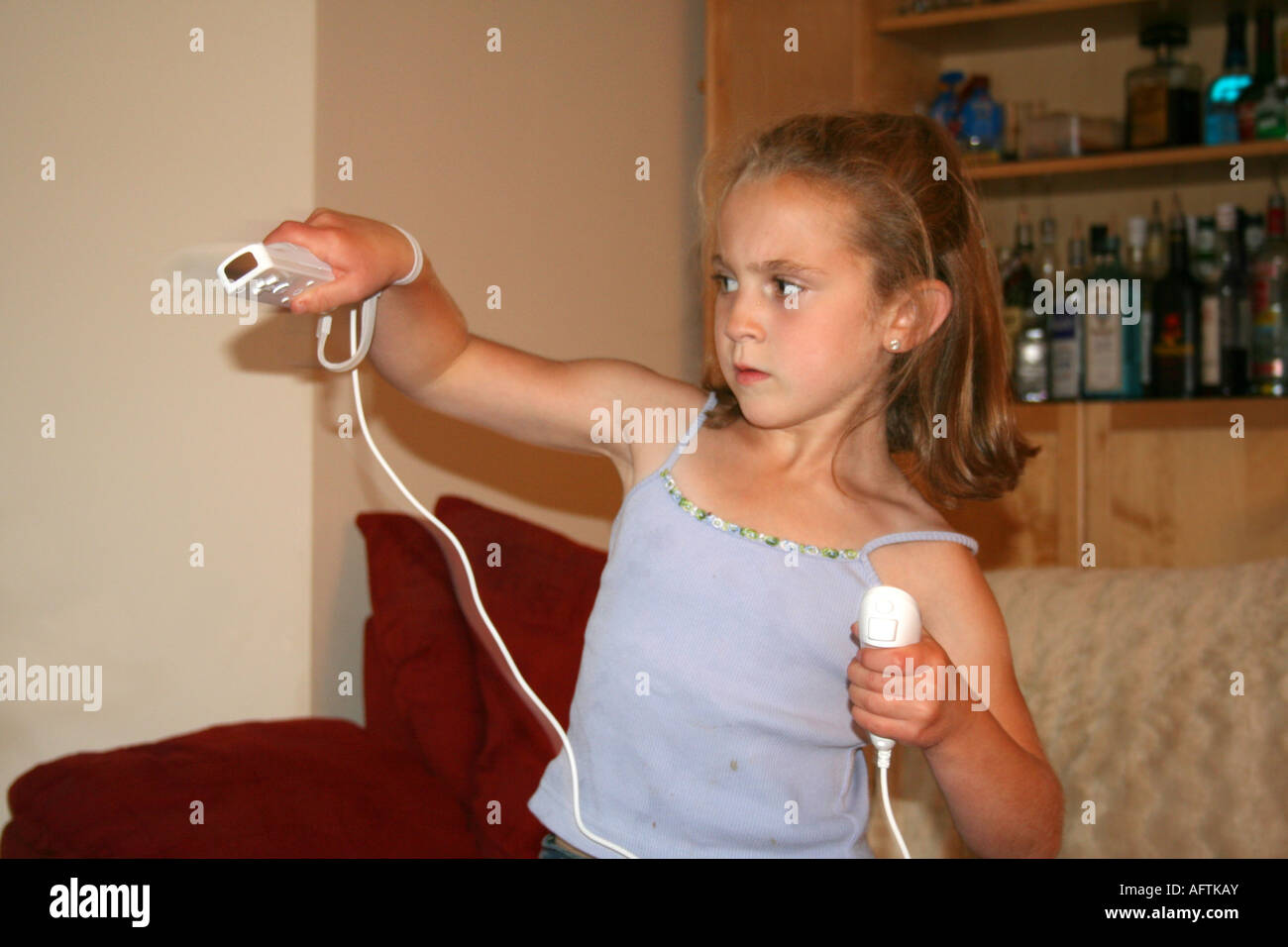 Nintendo wii girl hi-res stock photography and images - Alamy