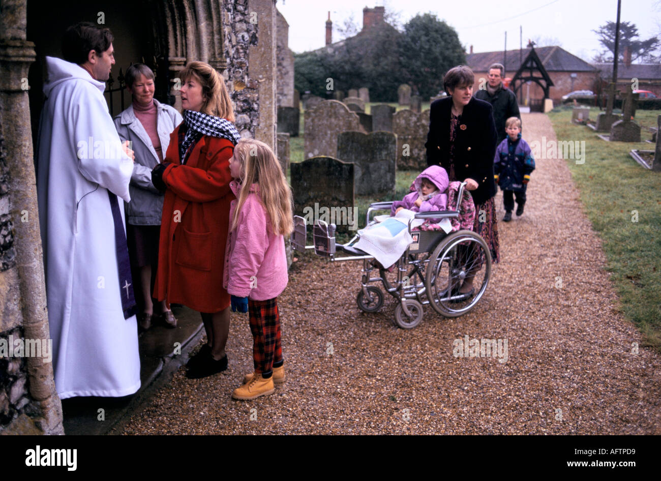 People talking to priest hi-res stock photography and images - Alamy