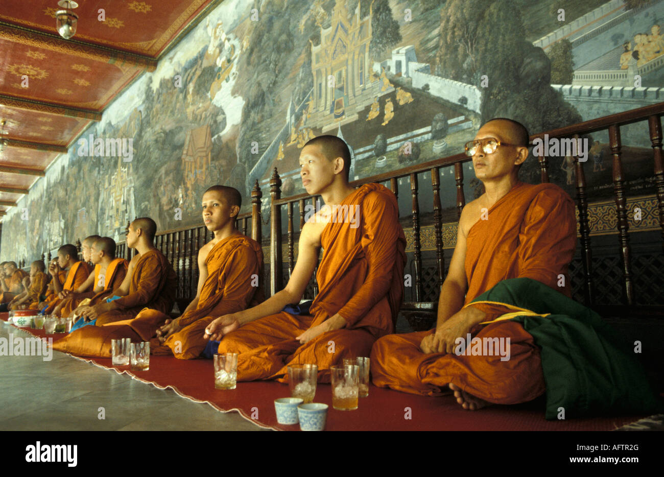 Buddhist monk sitting side view hi-res stock photography and images - Alamy