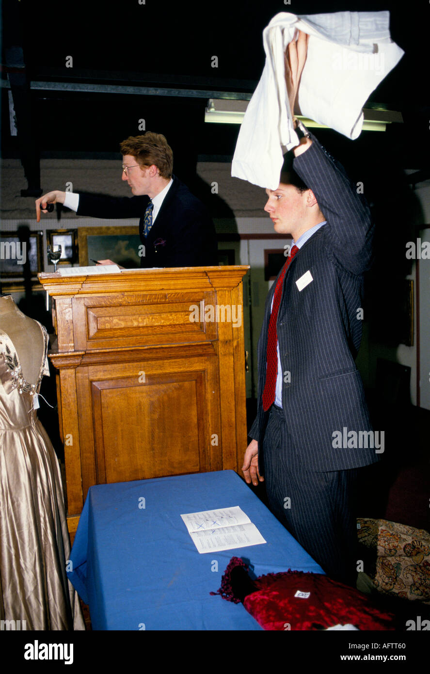 Bonhams auction rooms hi-res stock photography and images - Alamy