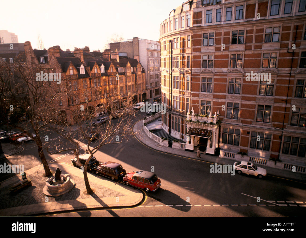 Connaught Hotel, Carlos Place and Mount Street, Mayfair, London ...