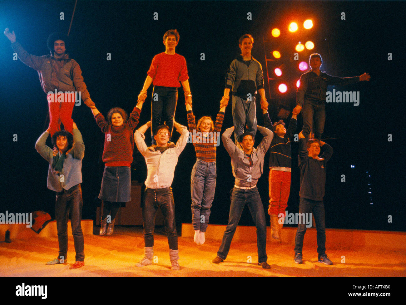 Teamwork skills hi-res stock photography and images - Alamy