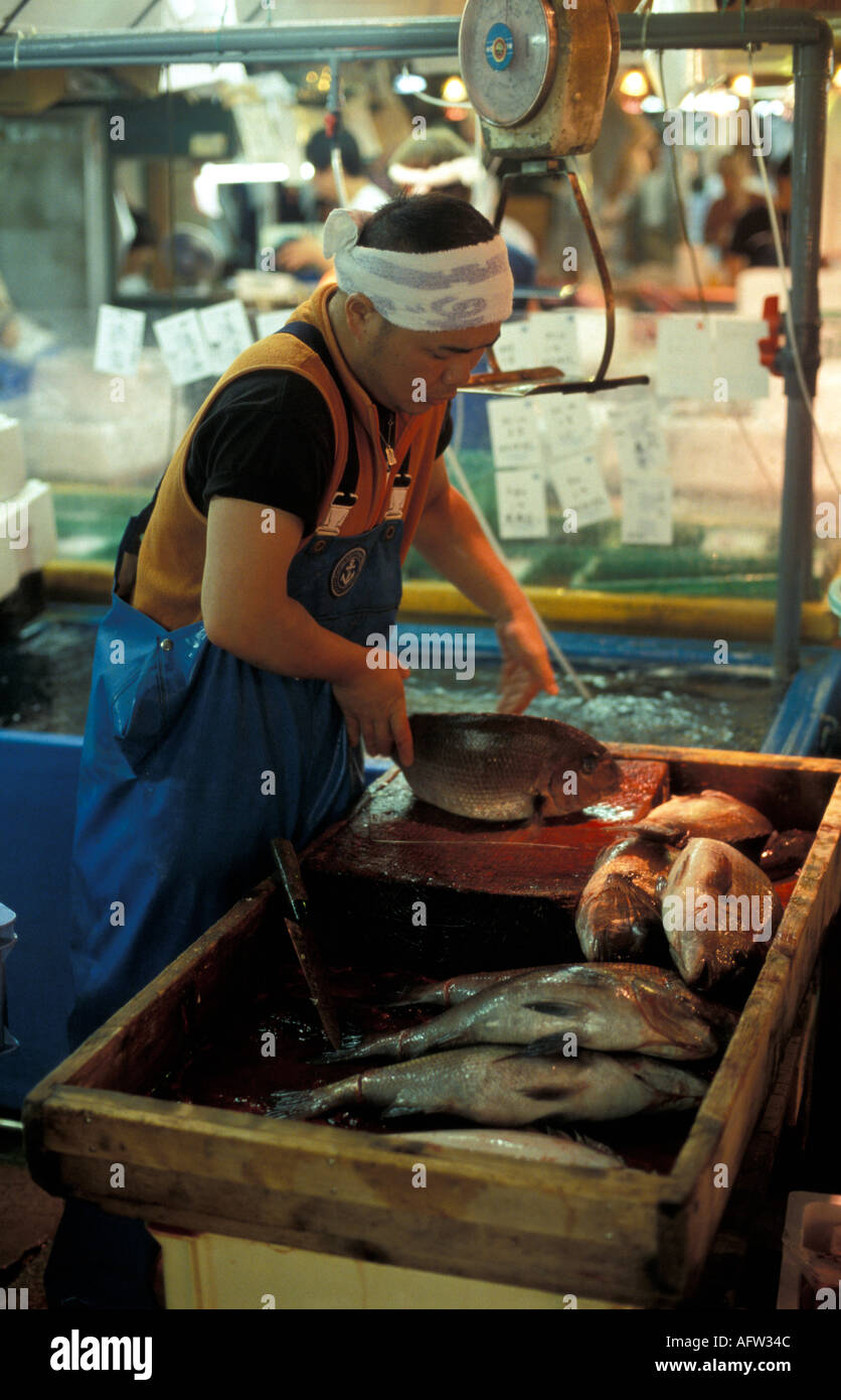 Busy central asian animal market hi-res stock photography and images ...