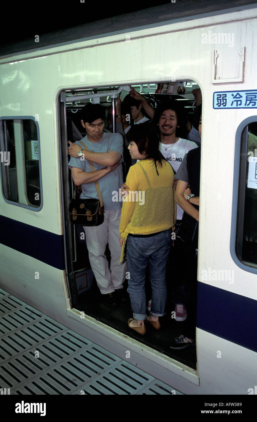 Crowded JR train during rush hours in Tokyo Japan Stock Photo - Alamy