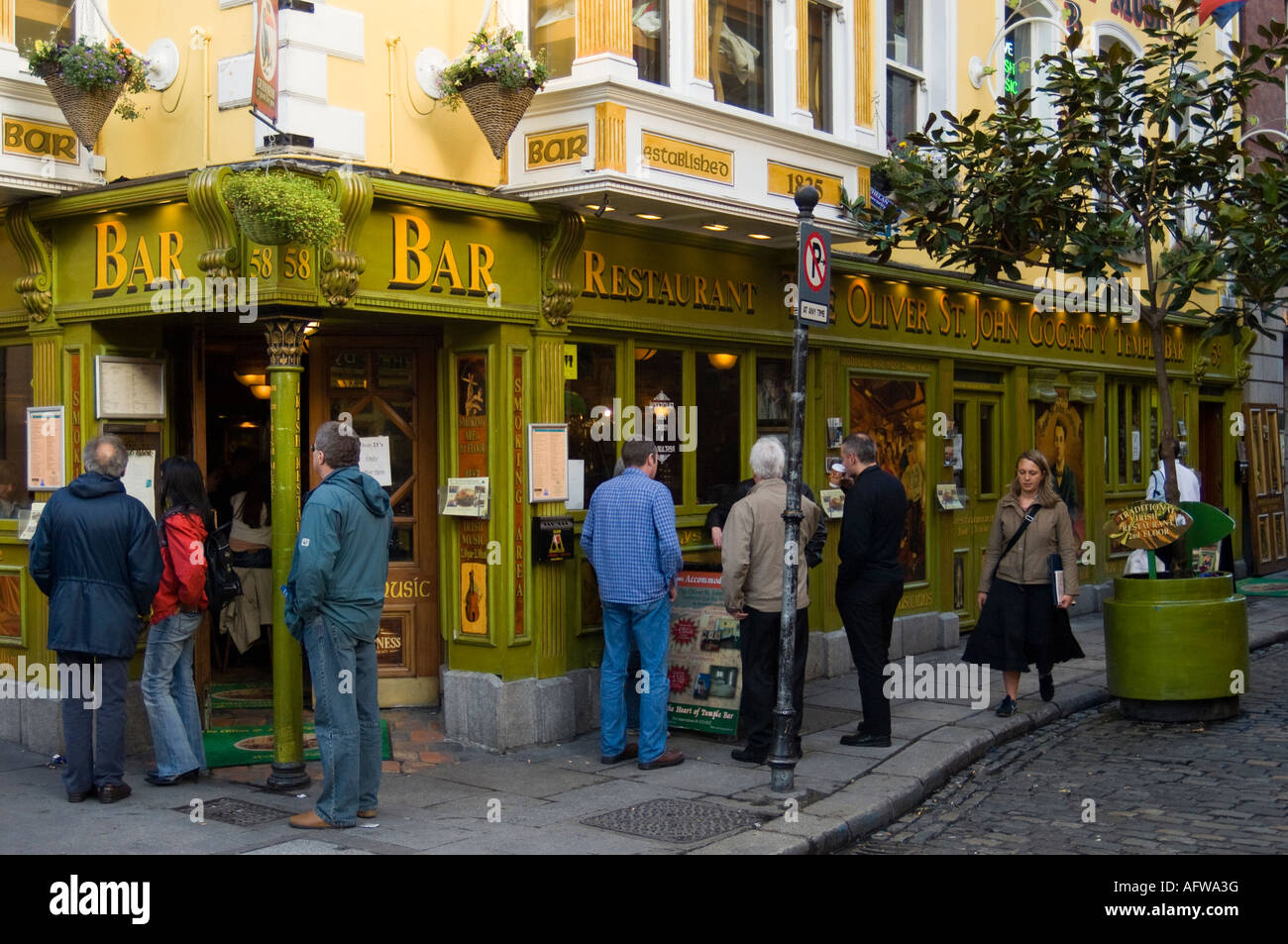 The Oliver St John Gogarty pub Temple Bar Dublin Stock Photo - Alamy