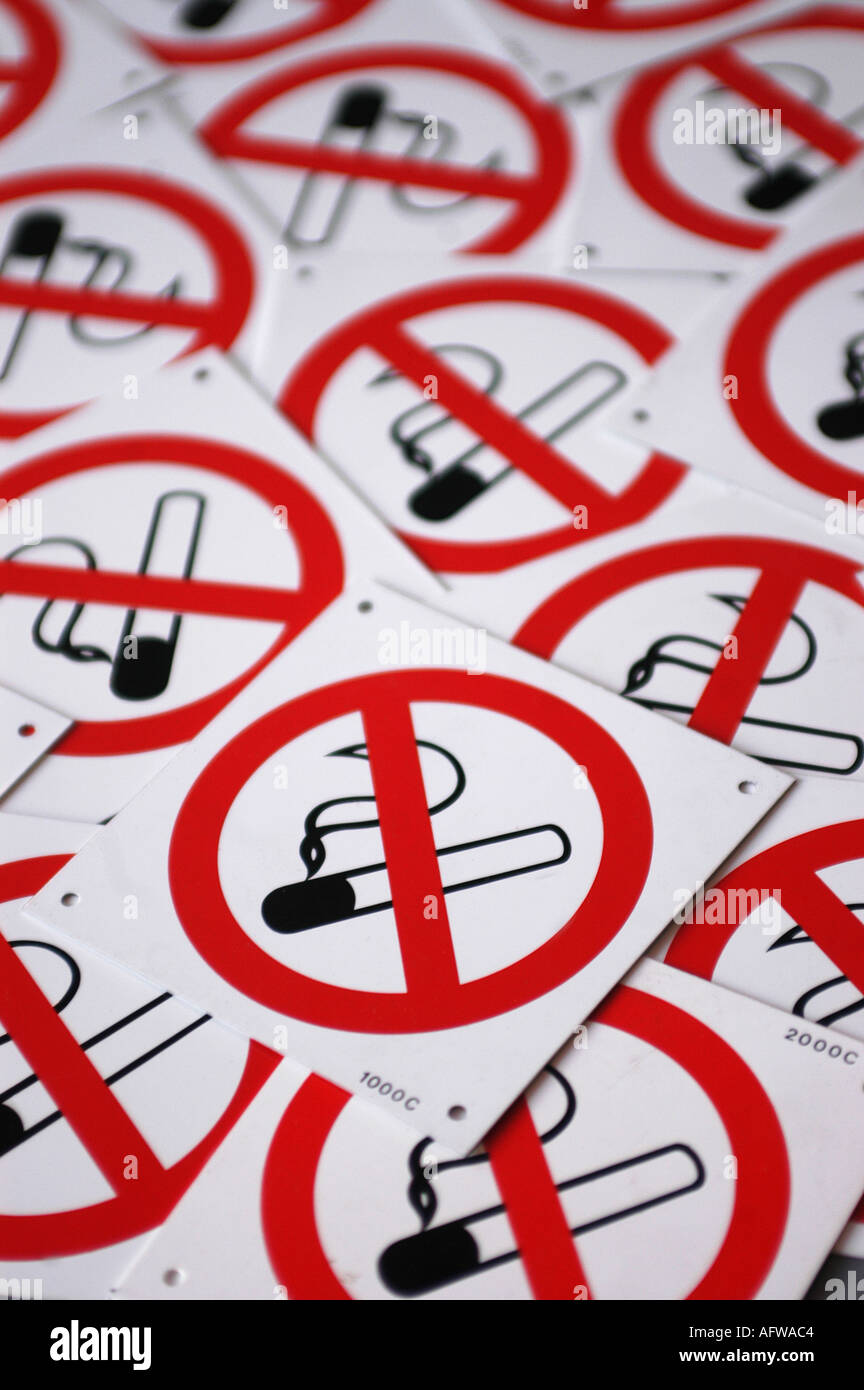 No smoking signs Stock Photo - Alamy