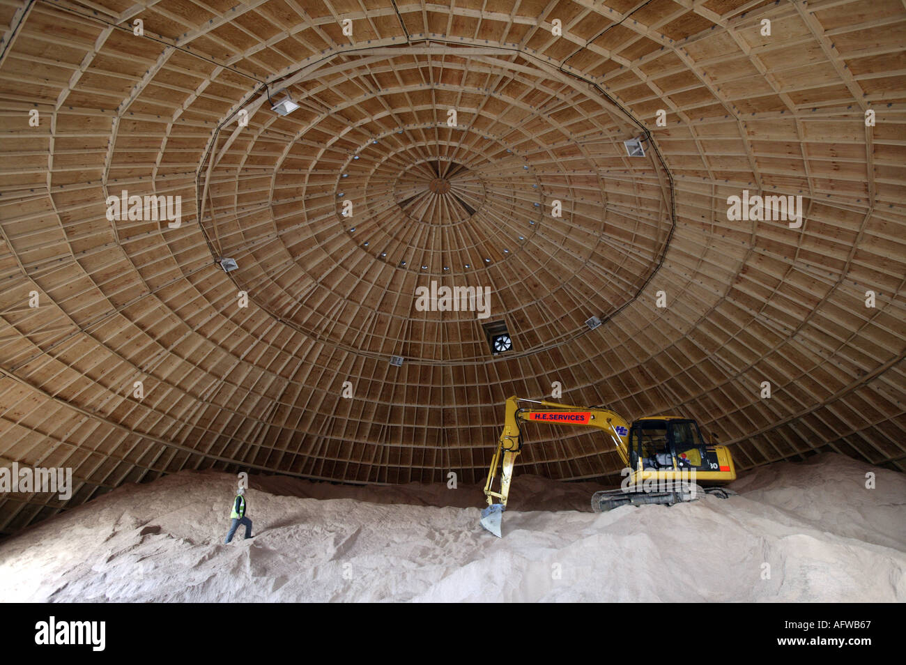 Salt dome storage grit hi-res stock photography and images - Alamy