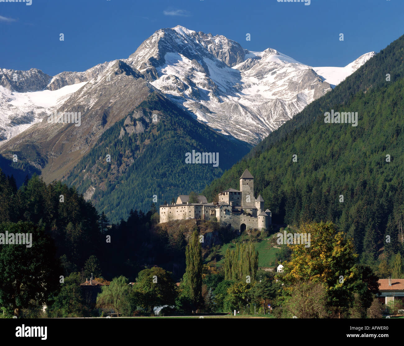 architecture, castles, Taufers castle and Schwarzenstein, exterior view ...