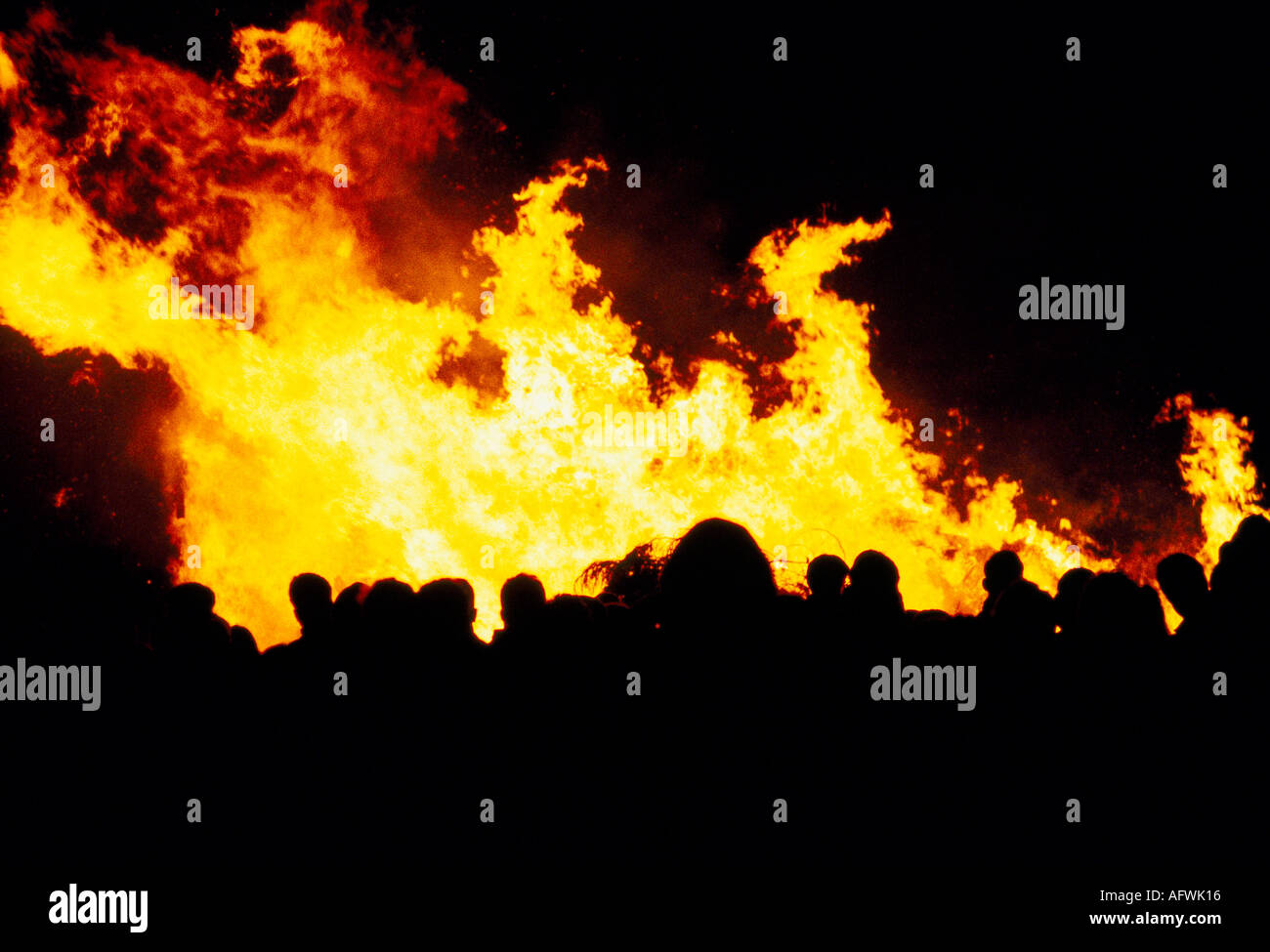 Lewes Bonfire Society, November 5th Bonfire night Sussex 1990s UK HOMER ...