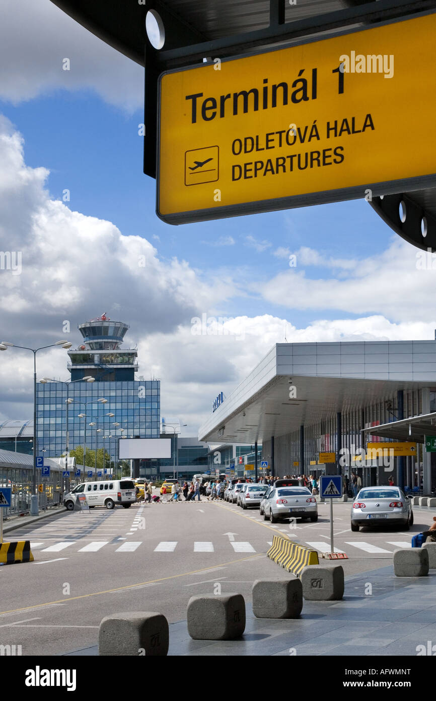 Airport grounds infrastructure hi-res stock photography and images - Alamy