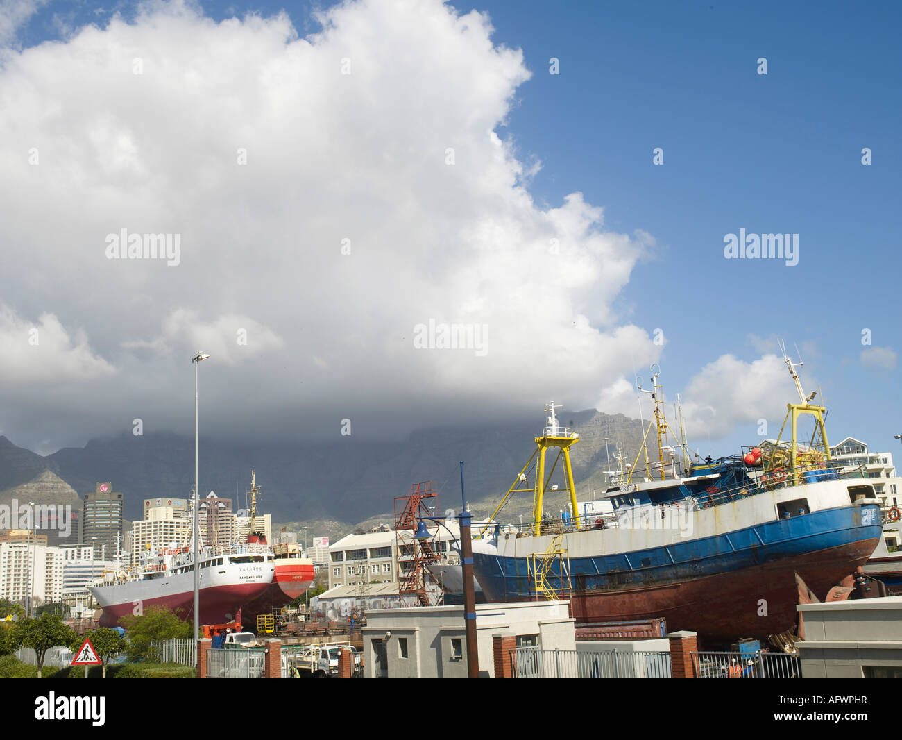 shipyard in Cape Town in South Africa Stock Photo - Alamy