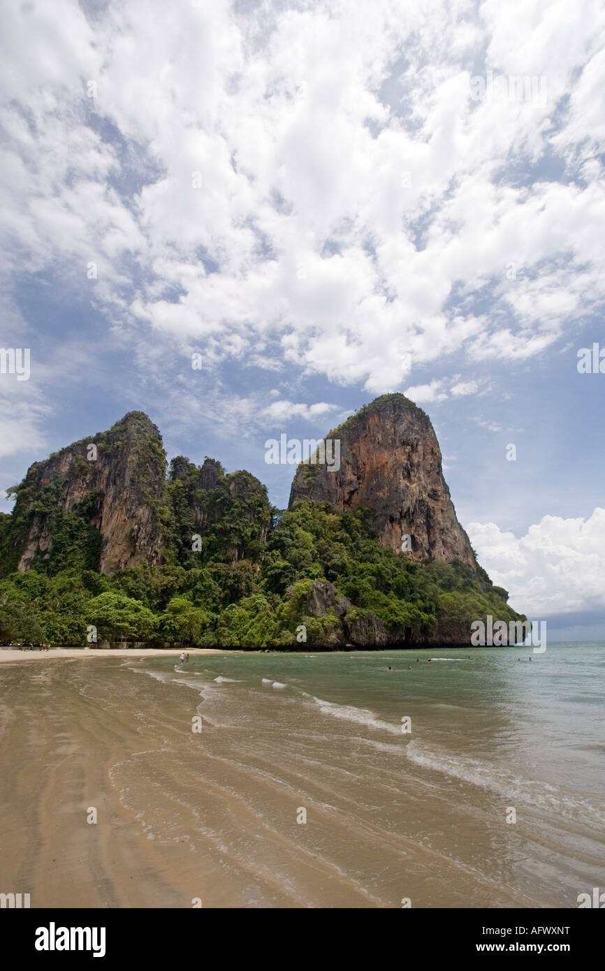 Thailand beach phuket railay beach hi-res stock photography and images ...