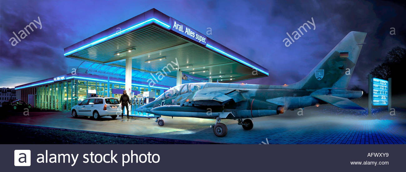 Aral Petrol Station Stock Photos & Aral Petrol Station Stock Images - Alamy