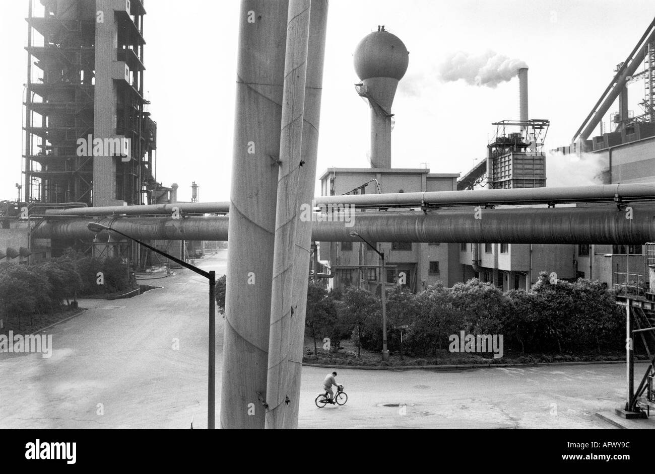 Cover steelworks hi-res stock photography and images - Alamy