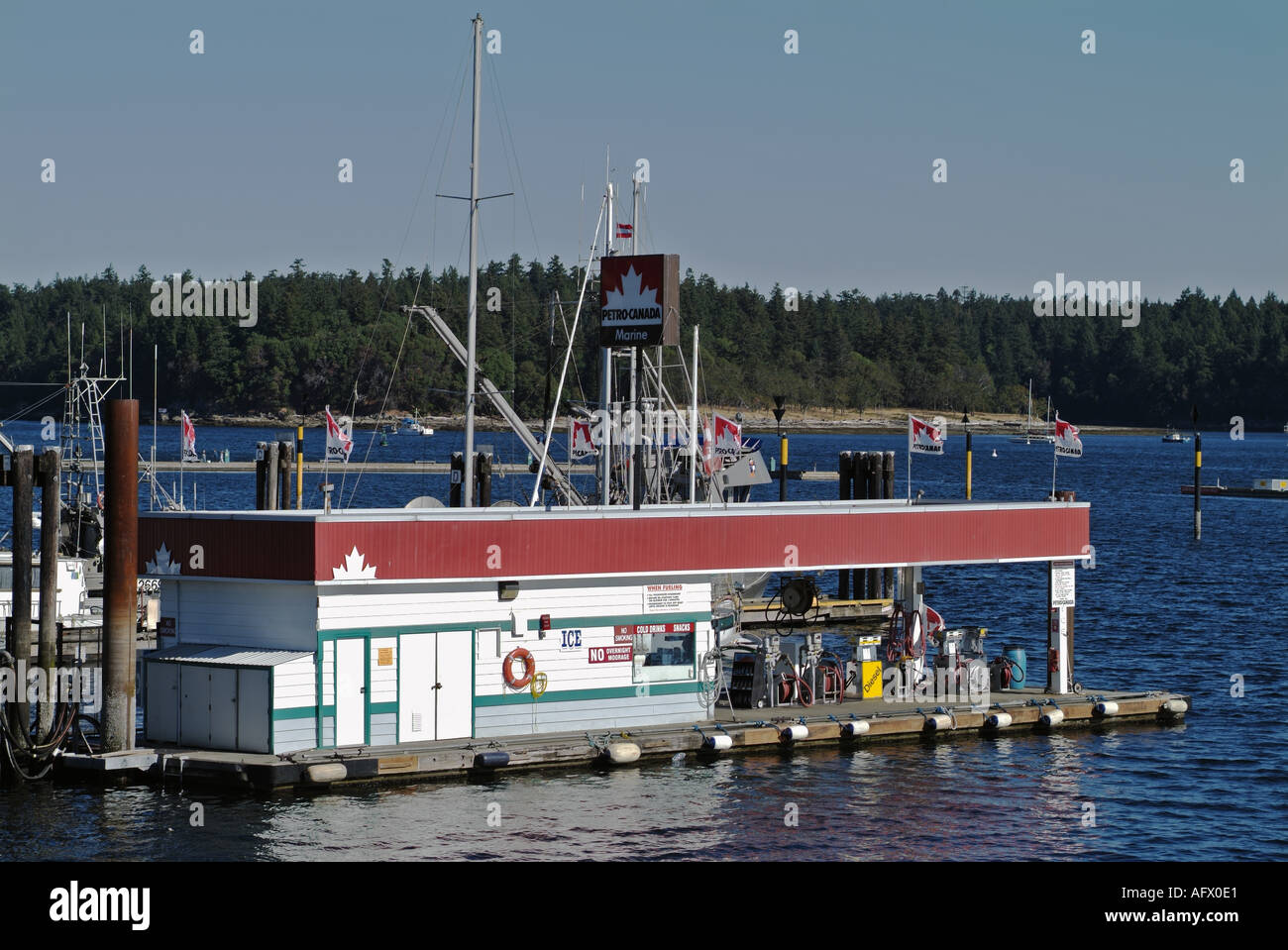 Petro canada gas station hi-res stock photography and images - Alamy