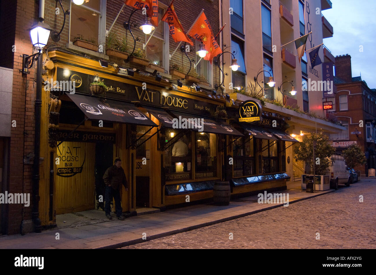 House pub Temple Bar Dublin Stock Photo - Alamy