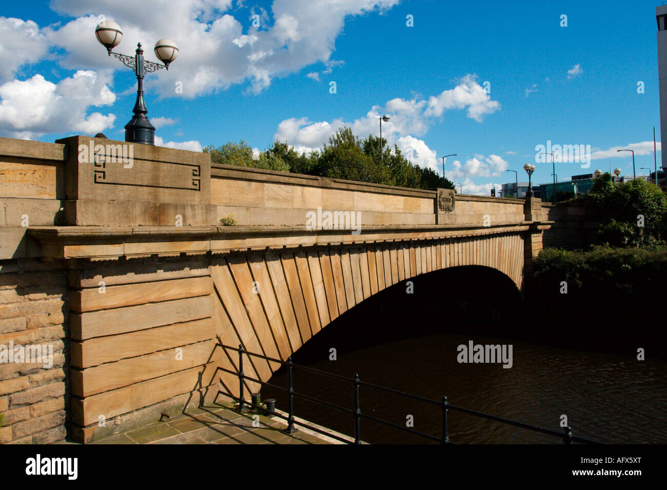 Victoria Bridge over the River Aire Leeds UK Stock Photo - Alamy