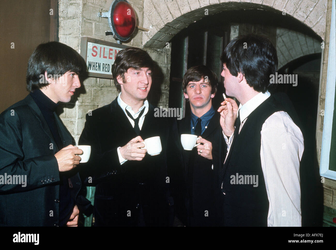 THE BEATLES backstage at a UK theatre in 1964 Stock Photo - Alamy
