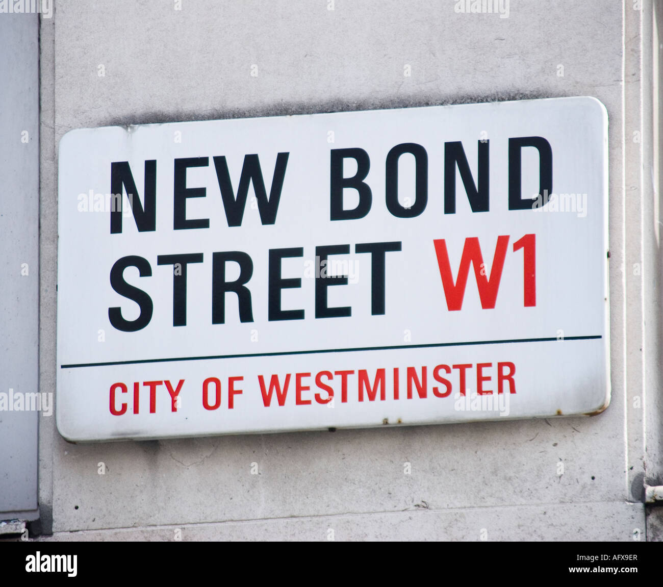 Bond street sign hi-res stock photography and images - Alamy