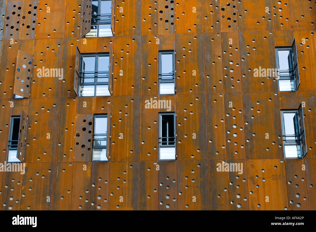 Steel clad hi-res stock photography and images - Alamy