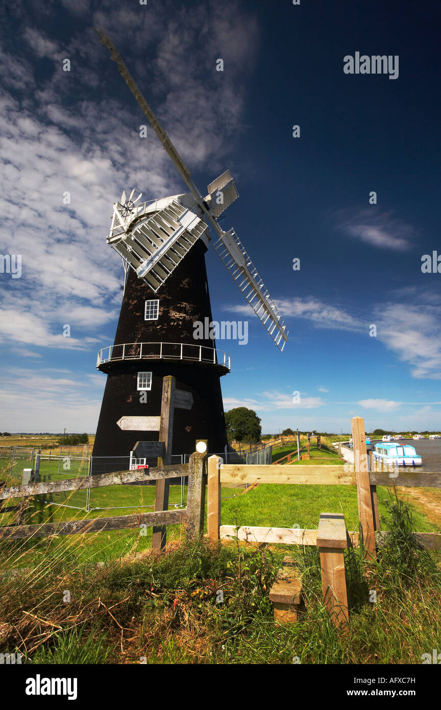 Berney Arms Mill on the Norfolk Broads Stock Photo - Alamy