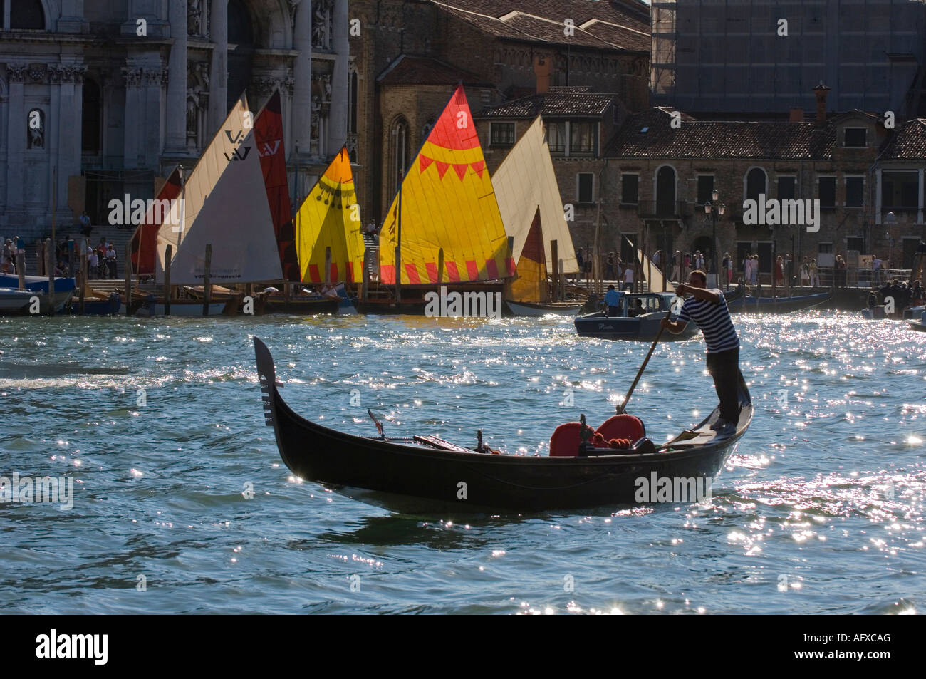 Sail boat in venice hi-res stock photography and images - Alamy