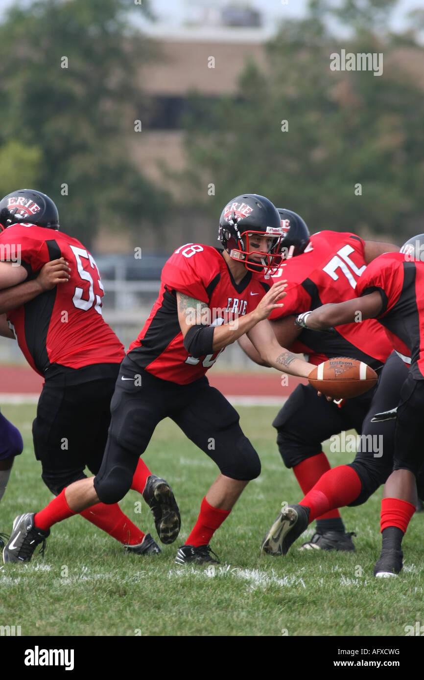 Quaterback hi-res stock photography and images - Alamy