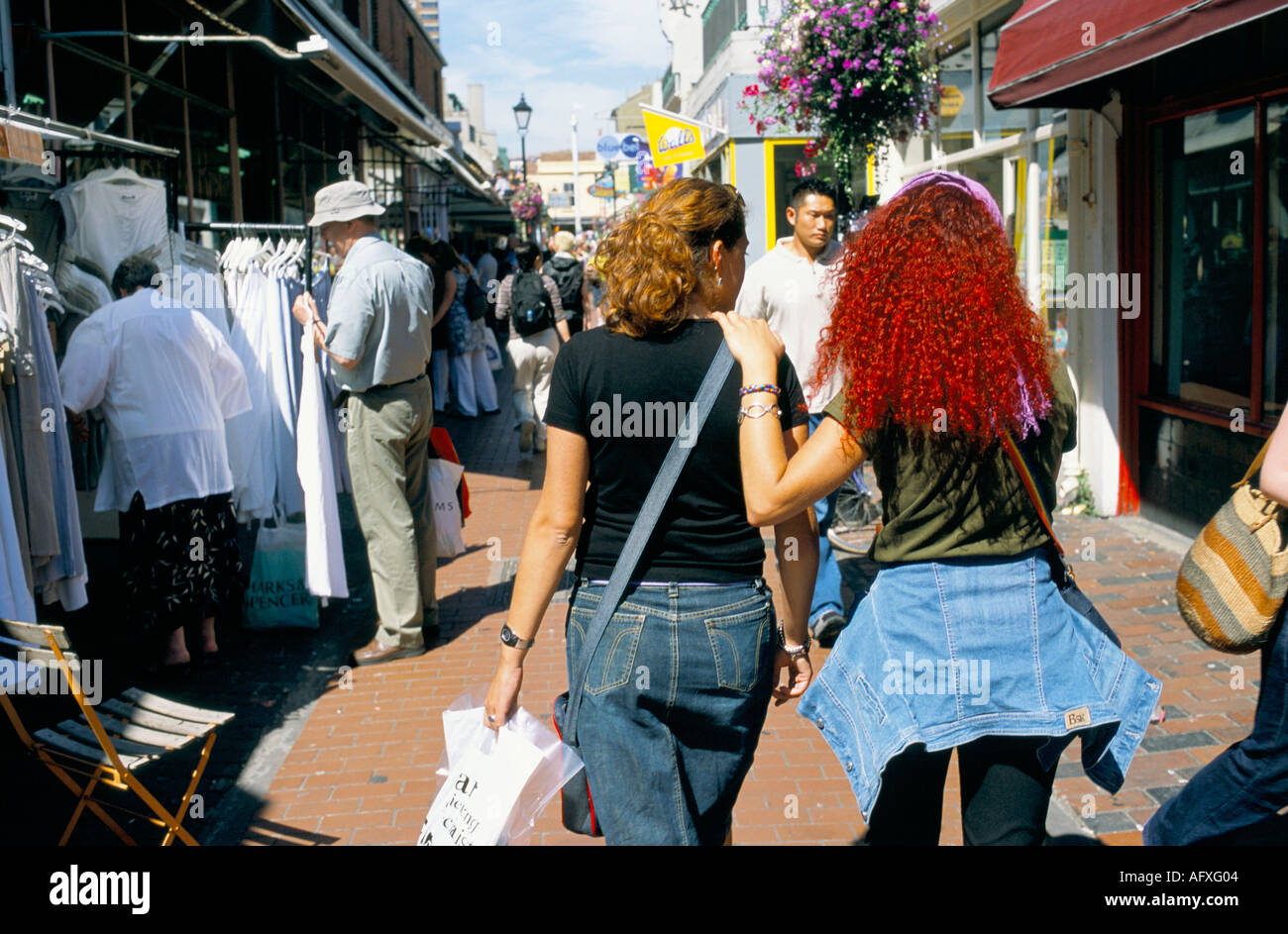 The Lanes a collection of narrow lanes in Brighton, North Laine crowds ...