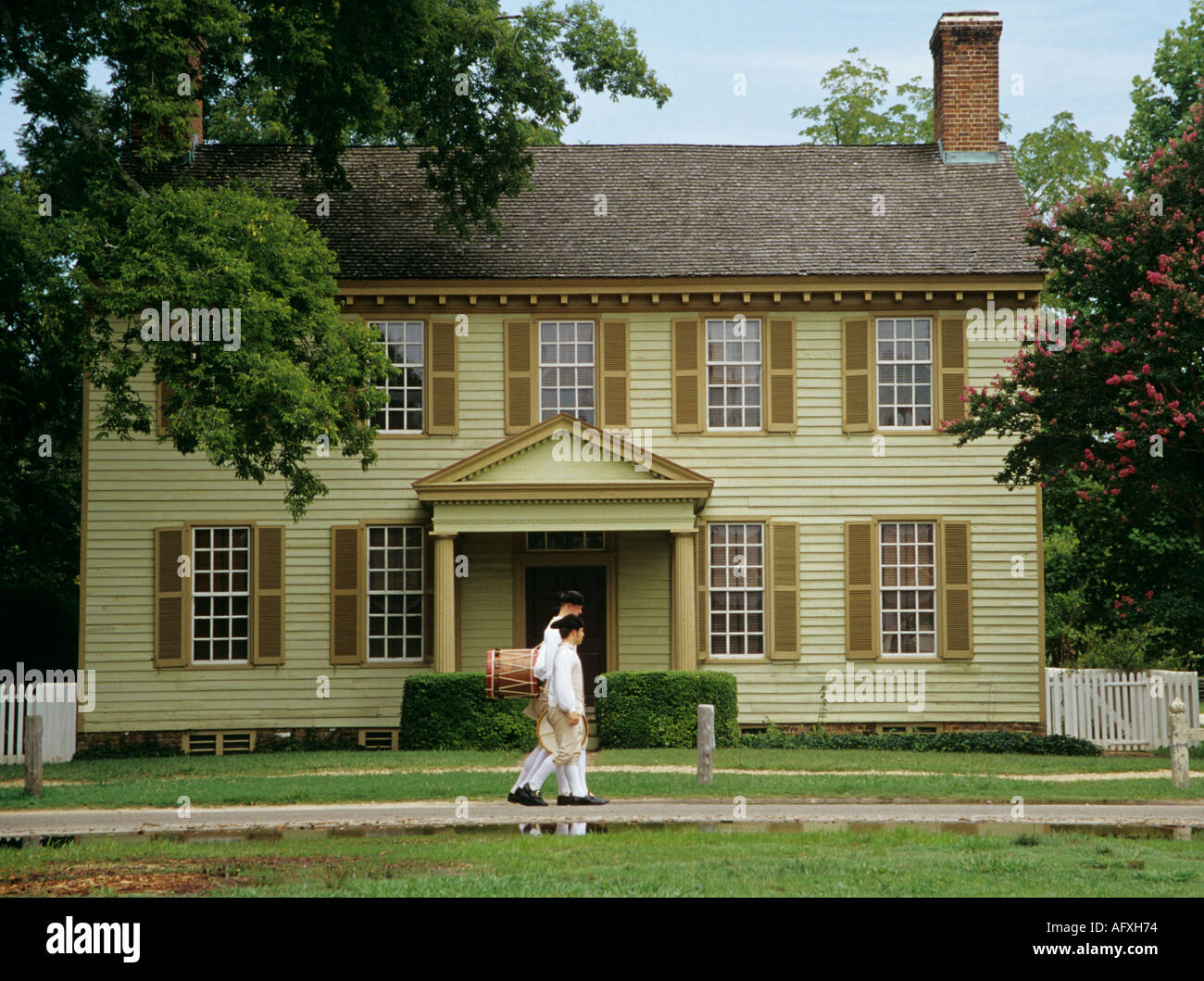 COLONIAL WILLIAMSBURG VIRGINIA USA August Looking across Market Square ...