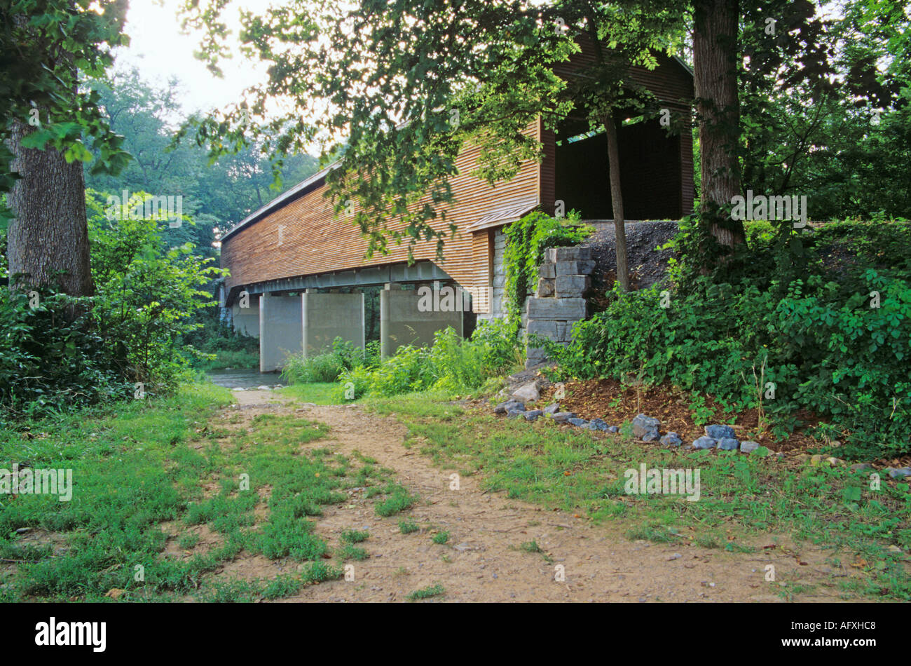 Meem's bottom bridge hi-res stock photography and images - Alamy