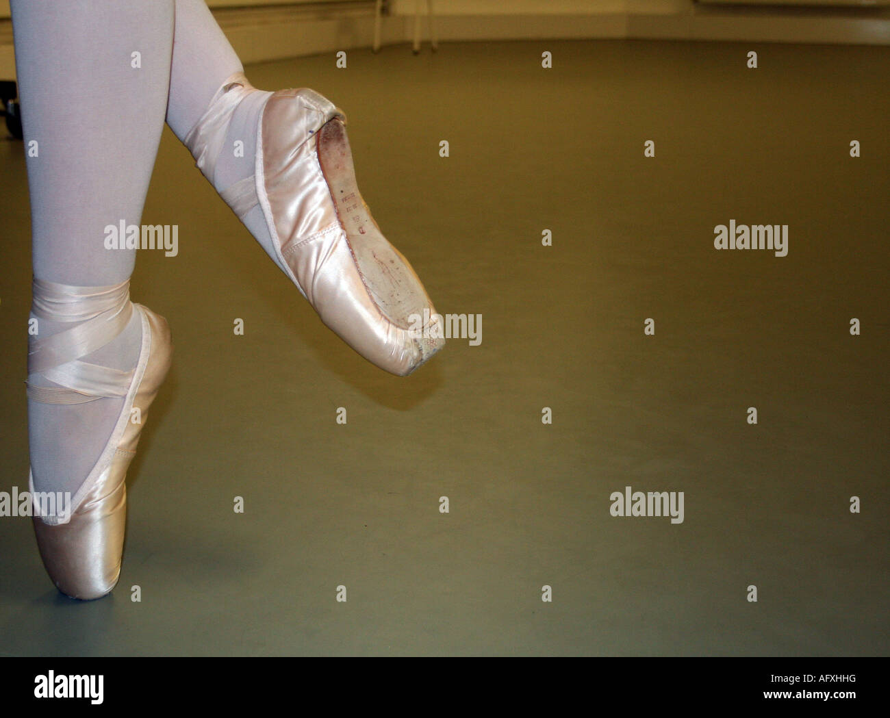 Ballet pain hi-res stock photography and images - Alamy