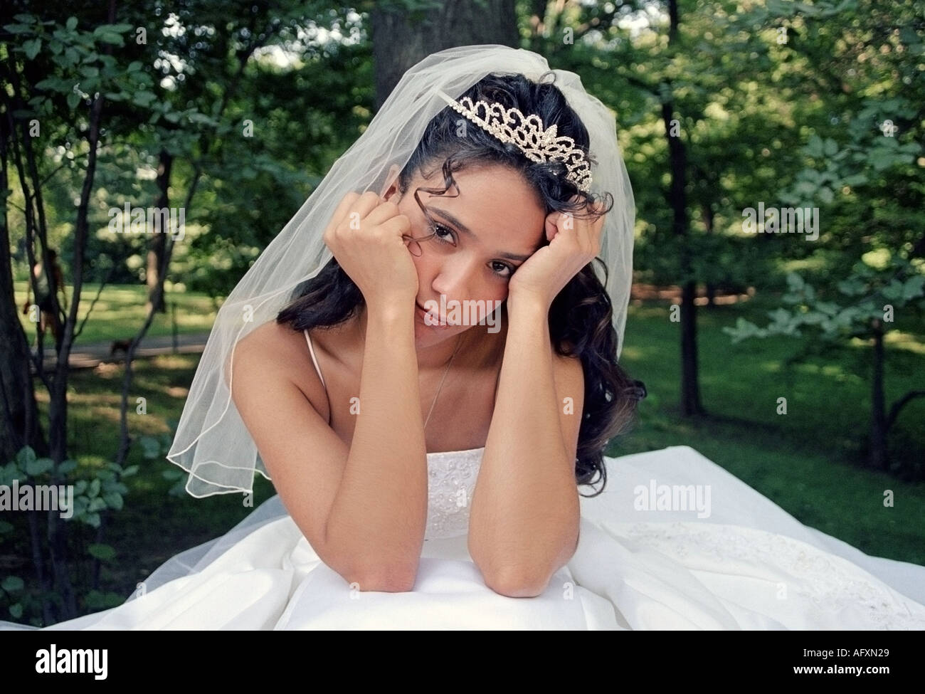 Weeping bride hi-res stock photography and images - Alamy