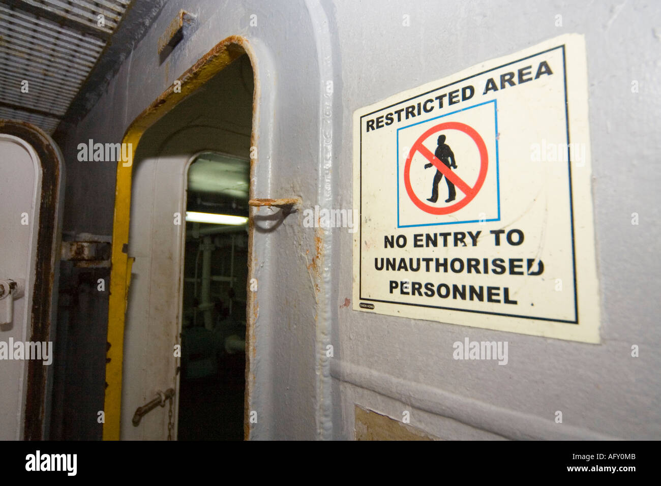 Restricted area sign at port entry hi-res stock photography and images ...