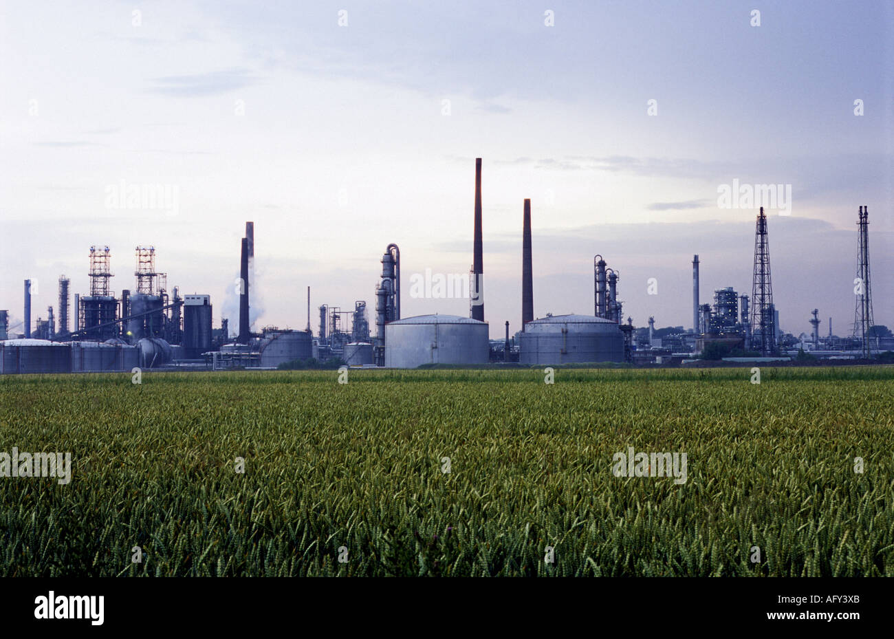 Bp oil refinery gelsenkirchen north hi-res stock photography and images ...