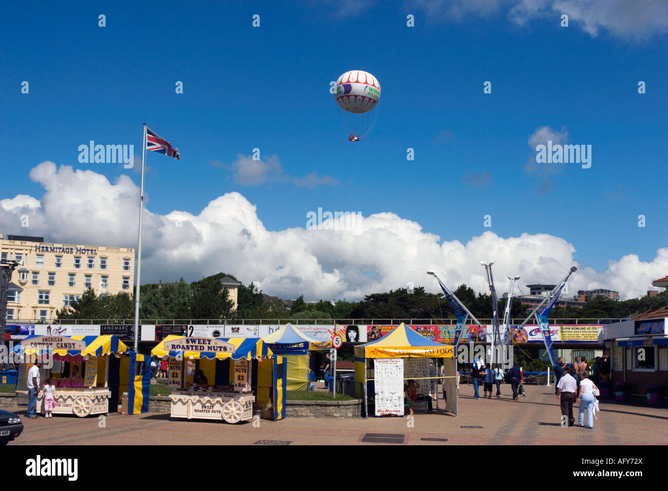 Balloon observation platform hi-res stock photography and images - Alamy