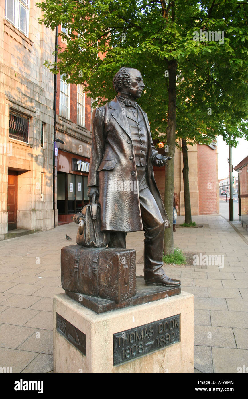 Thomas cook statue leicester hi-res stock photography and images - Alamy
