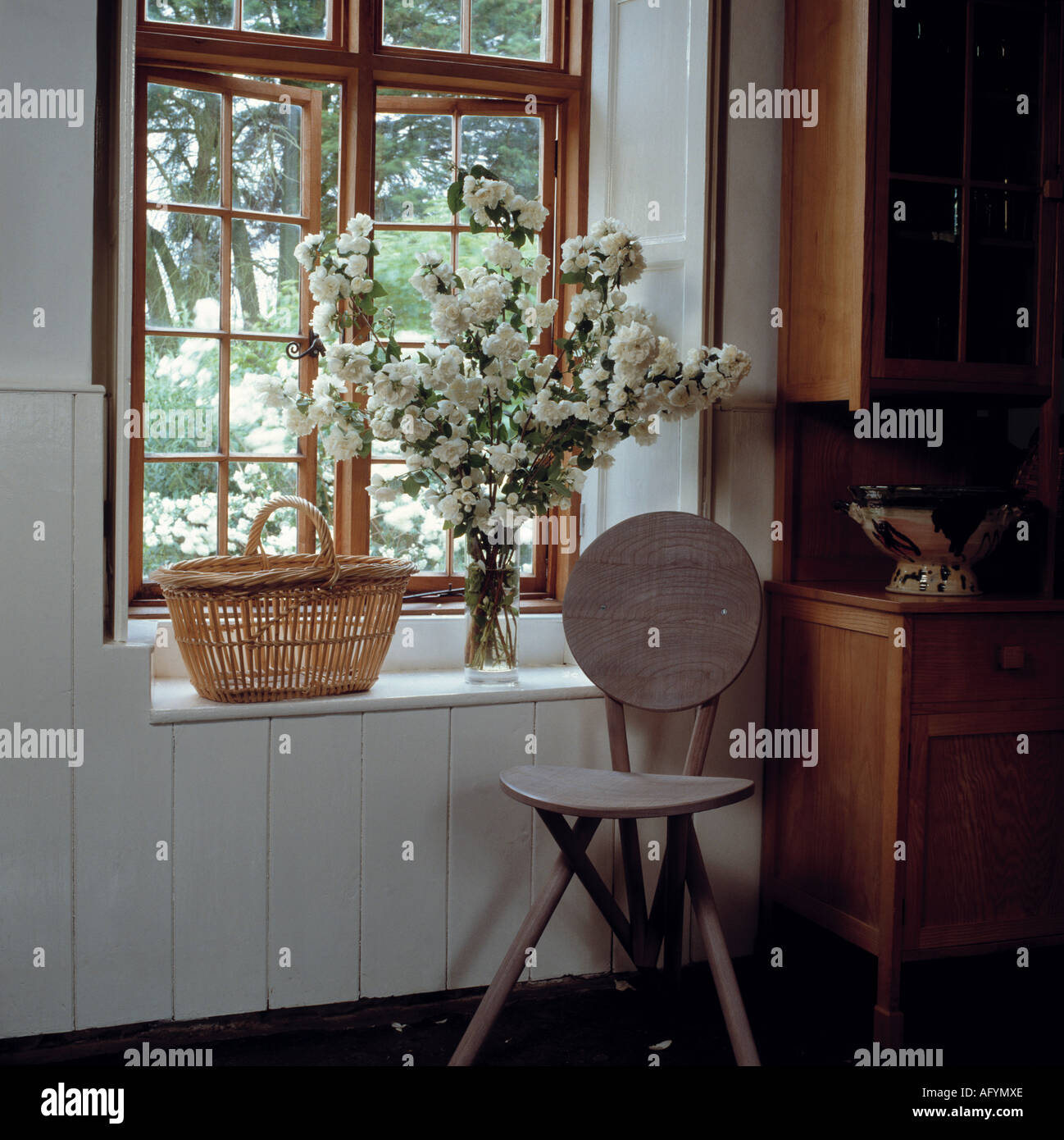 Traditional Country Cottage Style Interior Stock Photo - Alamy