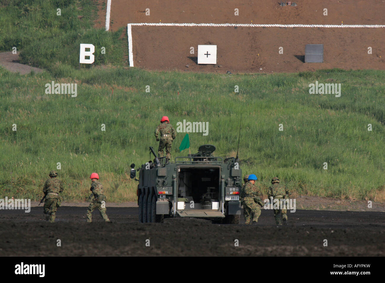 Type 96 Armored Personnel Carrier and infantry of Japan Ground Self ...