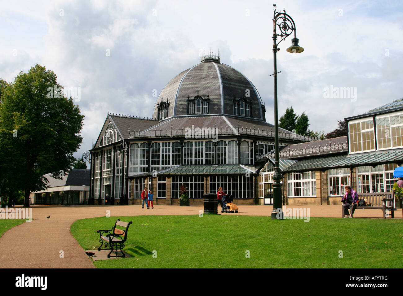 buxton pavillion gardens summer peak district national park derbyshire ...