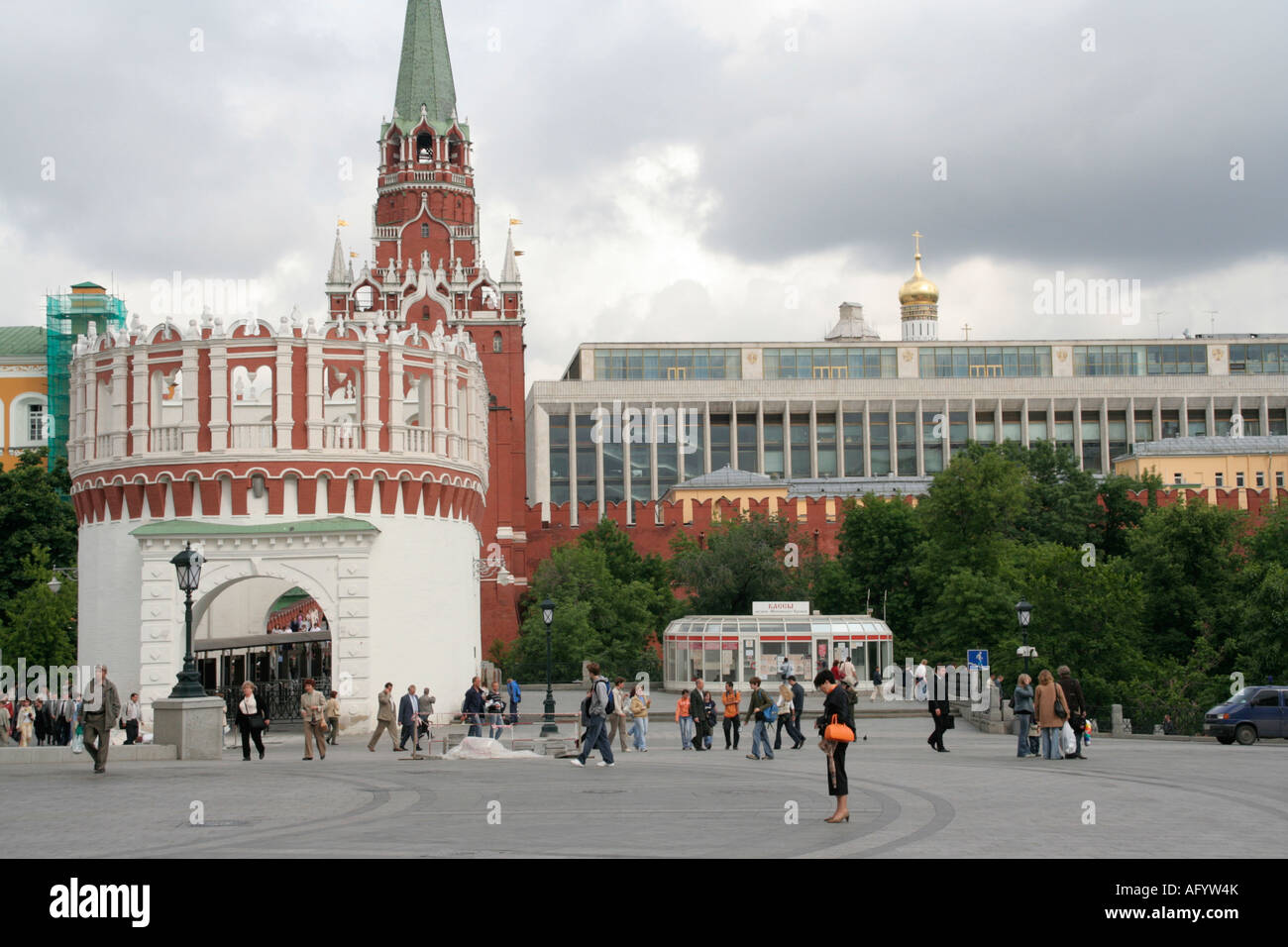 kremlin moscow russia ussr tourists travel europe Stock Photo - Alamy