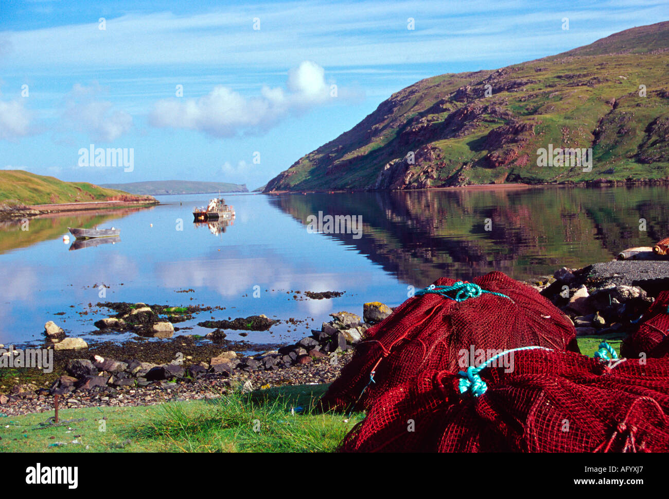 ronas voe ronas hill fishing nets skeo head pier shetland mainland ...