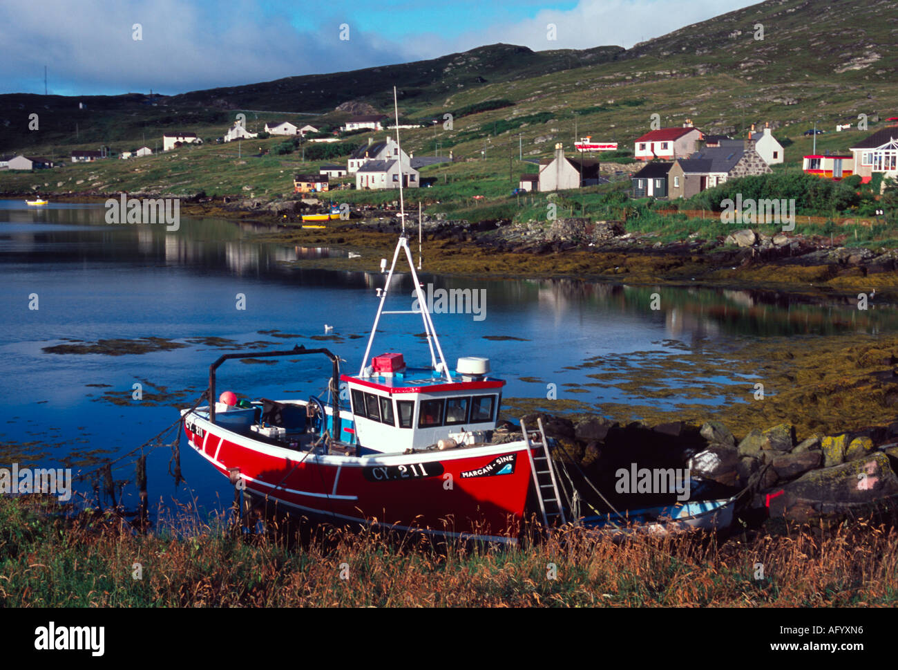 Castlebay boat hi-res stock photography and images - Alamy