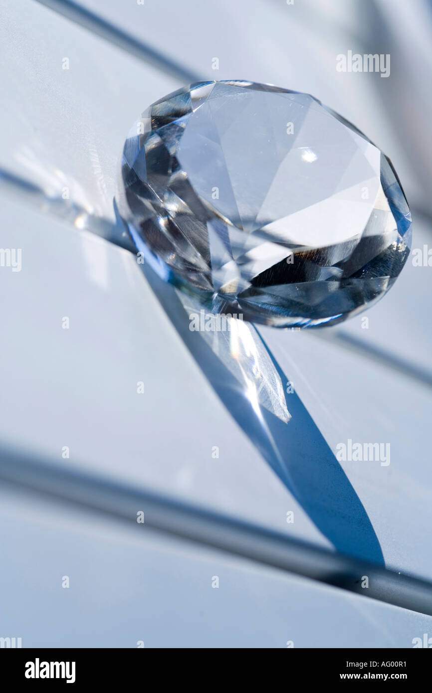 Diamond shape hi-res stock photography and images - Alamy