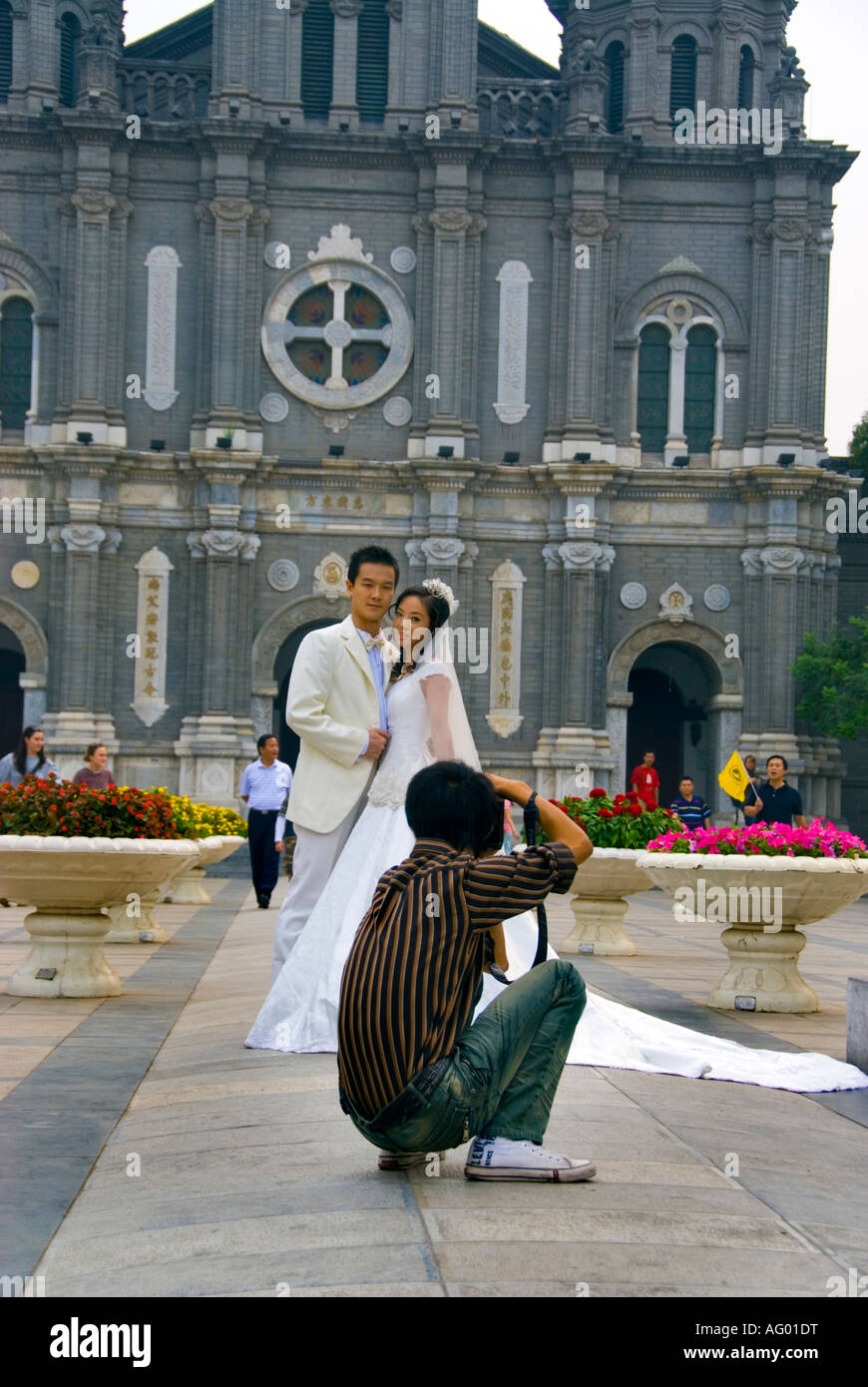 Beijing CHINA, Young Chinese Wedding, Newly Weds Couple Posing for ...